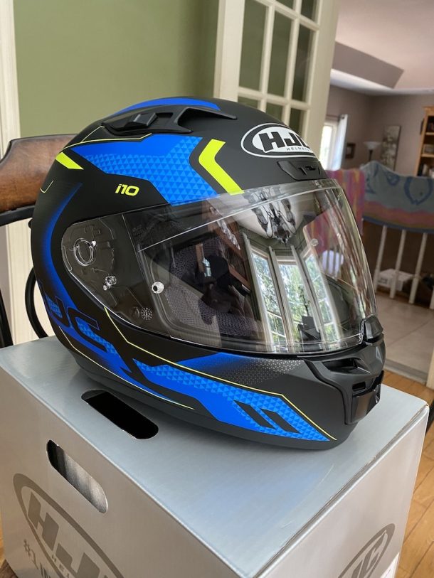 Helmet Review: HJC i10 Robust